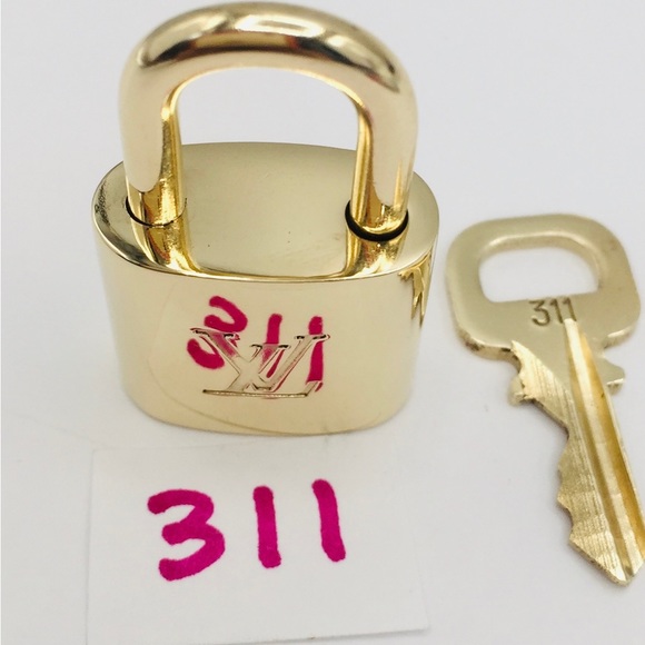 Louis Vuitton | Accessories | Authentic Louis Vuitton Lock And Key 31 ...